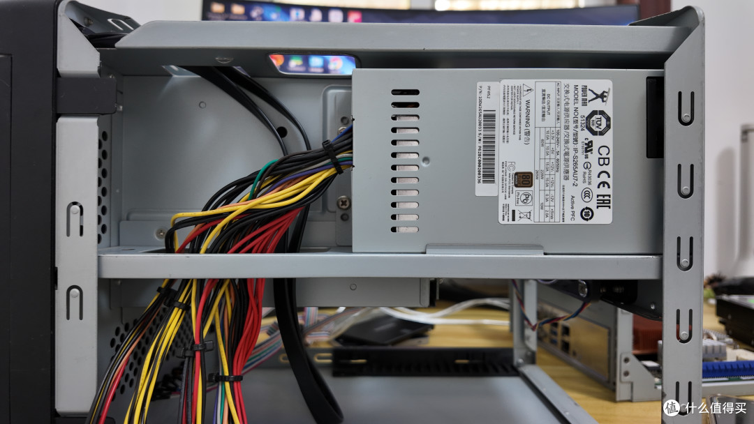 超绝四盘位NAS机箱推荐-迎广MS04，完美升级家庭存储服务器。_机箱_什么值得买