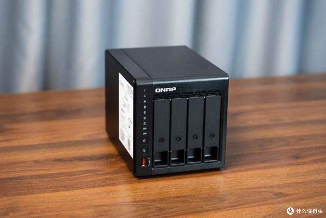 "卷死硬盘，解放大脑！威联通Qsirch 用 AI 重新定义 NAS 搜索！_NAS存储_什么值得买