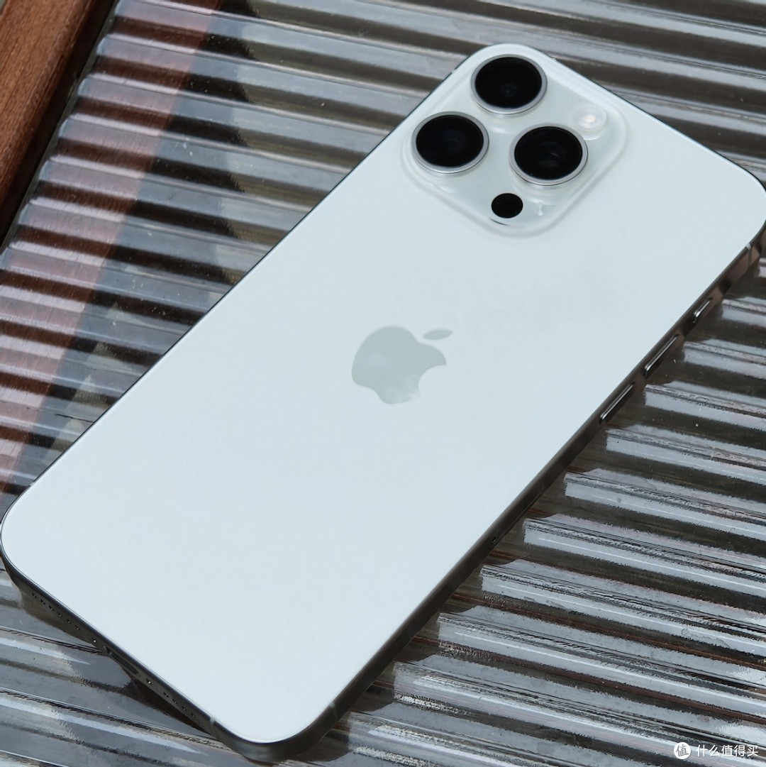 苹果次旗舰清仓了，618活动iPhone 15 Pro Max捡漏之选！_手机_什么值得买