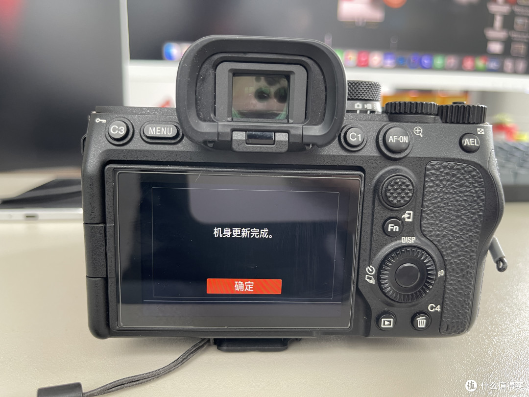 索尼A7M4升级5.0固件，天天提示，升级还减弱第三方镜头对焦？_单电相机_什么值得买