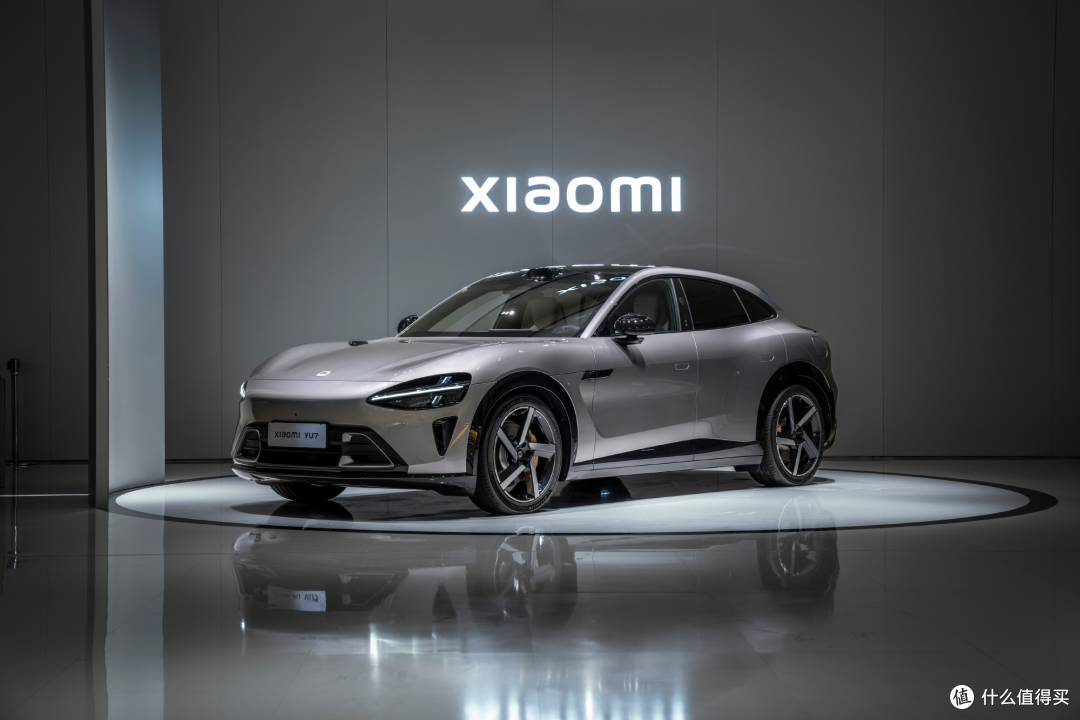 30万绝对撑得起！小米YU7钛金属色高清实拍，肉眼可见的高级质感_新能源车_什么值得买