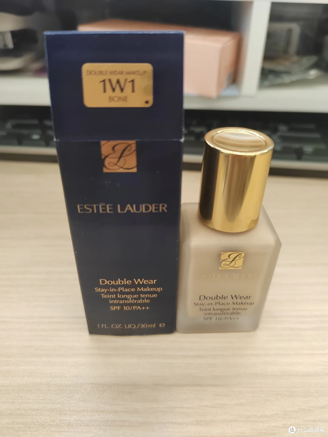 雅诗兰黛 DW 粉底液 1W1 实测：油皮瑕疵肌的「焊脸」救星_粉底液_什么值得买