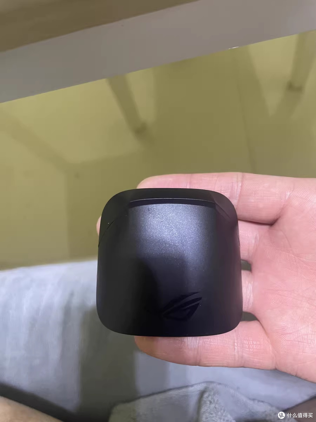 ROG降临TWS SpeedNova：双模电竞耳机的全能进化_头戴式耳机_什么值得买