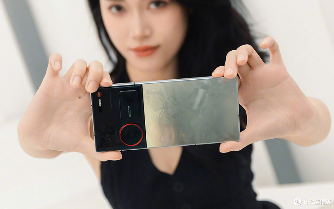 24GB+1TB！真全面屏+6000mAh，骁龙8Gen3旗舰618“大跳水”_手机_什么值得买