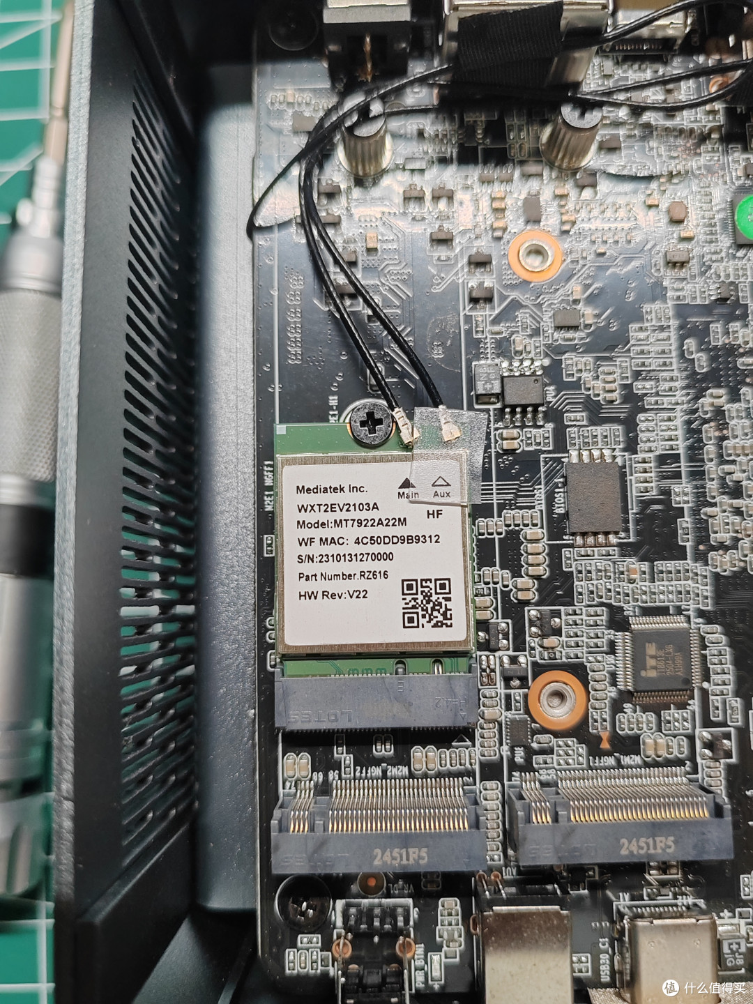 散热和静音都不错的迷你主机——极夜DeskOne T8130M_台式机_什么值得买