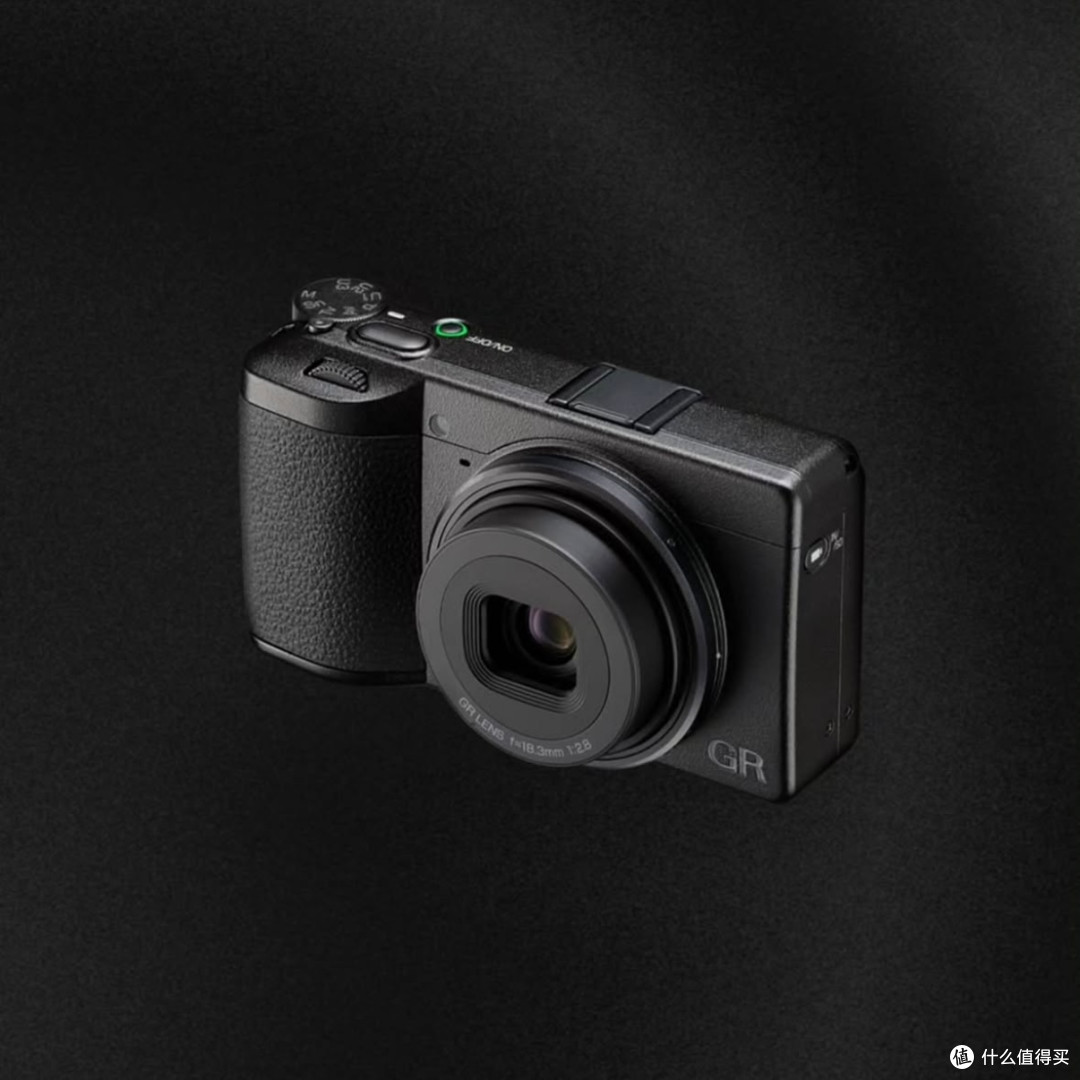 理光GR4倒计时：理光GR4携53G内置存储+五轴防炸街拍，2025秋锁定传奇重生 和GR3参数对比_相机清洁_什么值得买