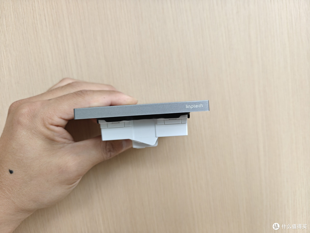 开关插座实用第一，聊聊我家全屋领普E3S和E3 Pro系列（外观篇）_智能家居_什么值得买