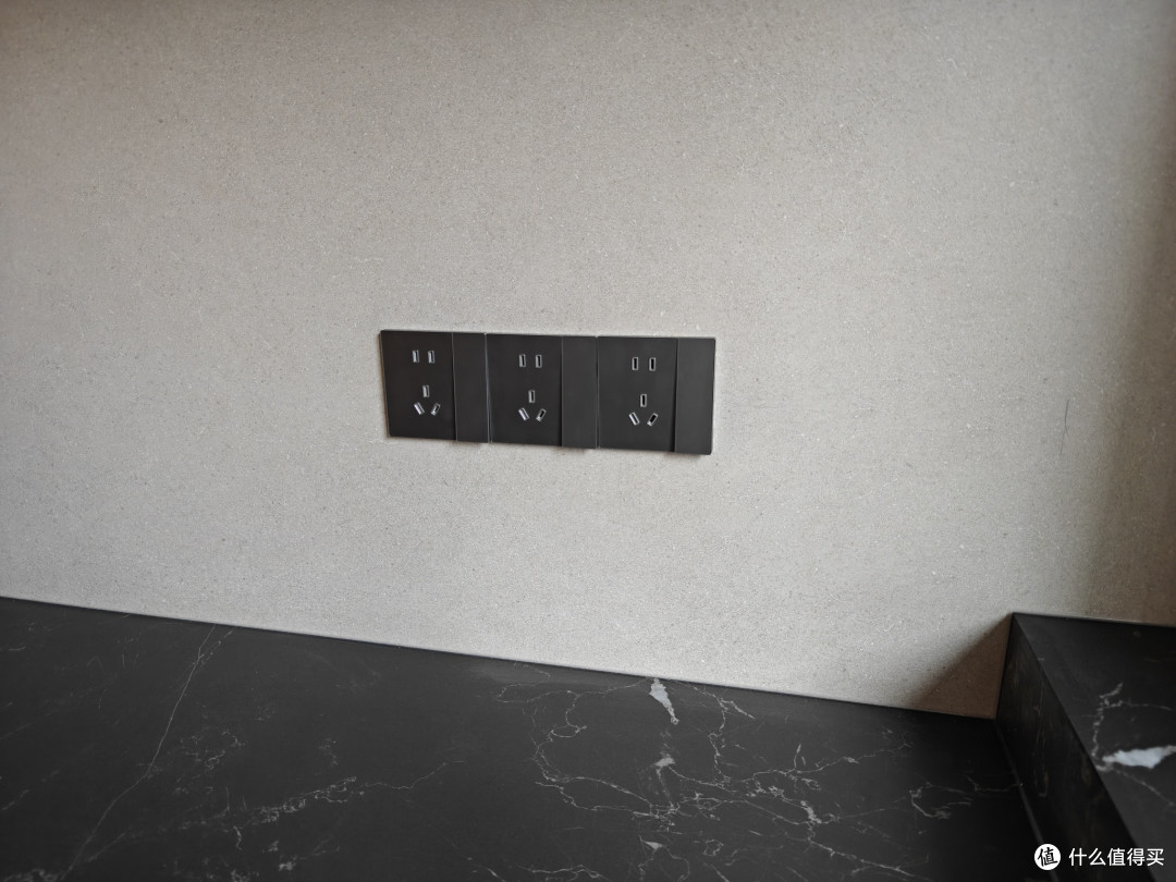 开关插座实用第一，聊聊我家全屋领普E3S和E3 Pro系列（外观篇）_智能家居_什么值得买