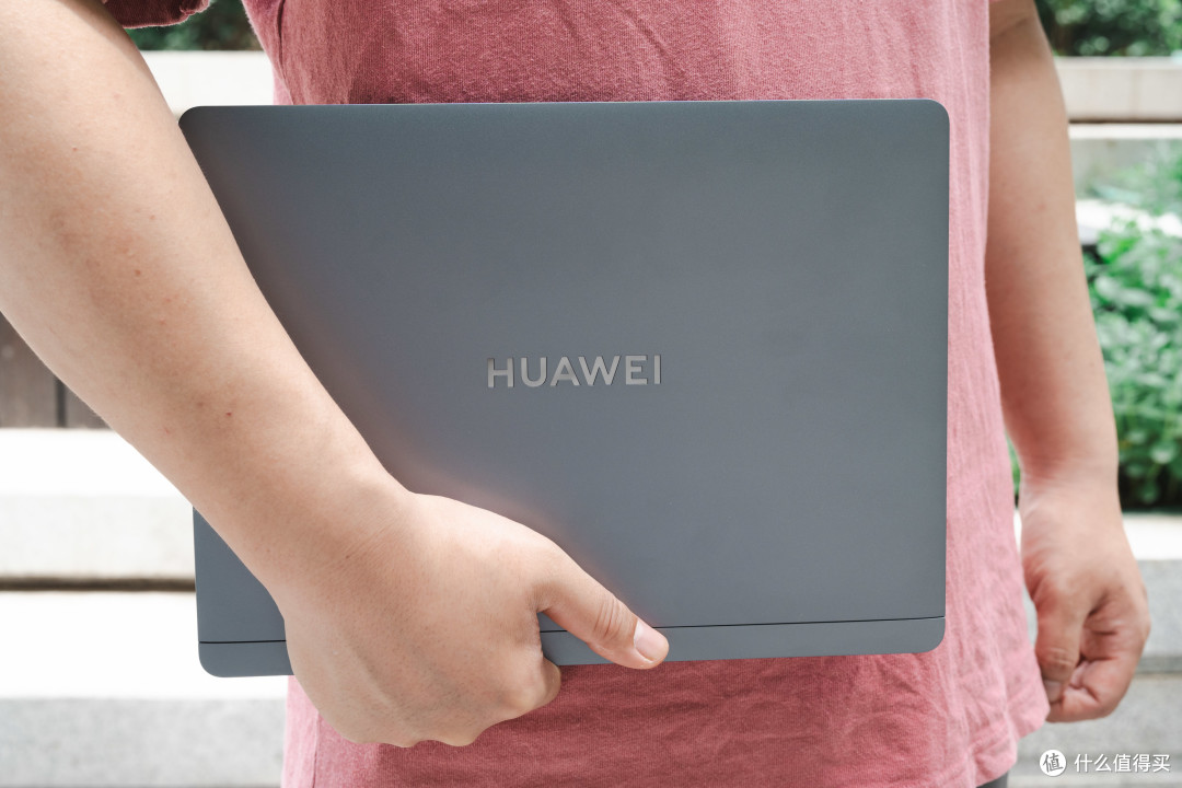 创作者的全能搭档,华为MateBook GT 14 Linux版,让灵感自由生长_普通笔记本_什么值得买