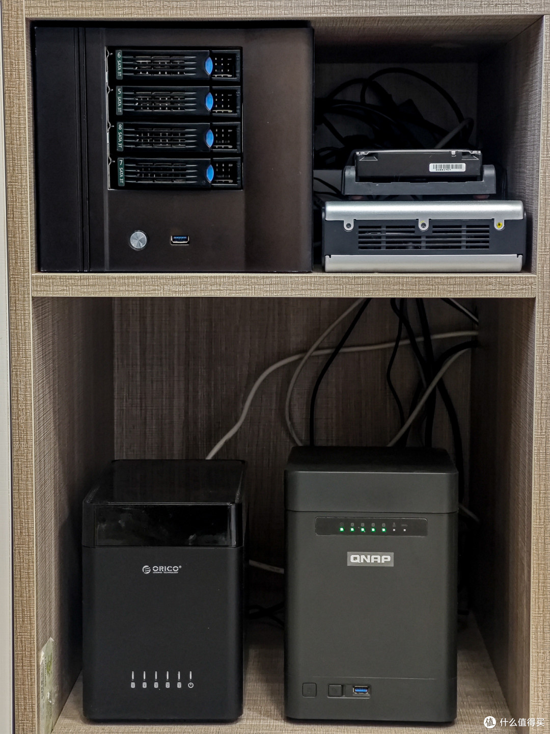 三代同堂最优解！绿联DH4300 Plus：真正属于全家的无感数据管家_NAS存储_什么值得买