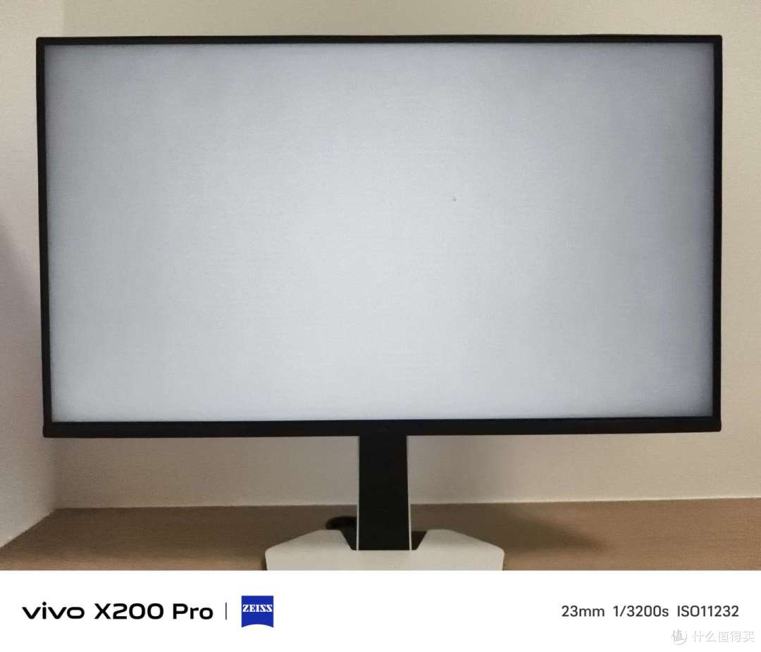 雷鸟32U8开箱实测，2025年3K价位段最强MiniLED显示器？_显示器_什么值得买