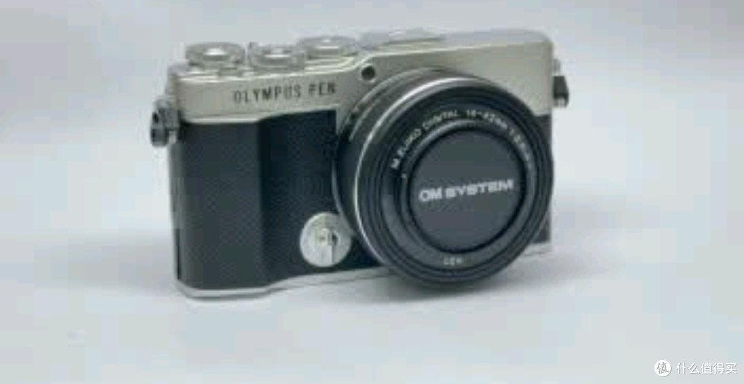奥林巴斯PEN E-P7：复古「滤镜大师」！双镜头套机+色彩魔法_单电相机_什么值得买