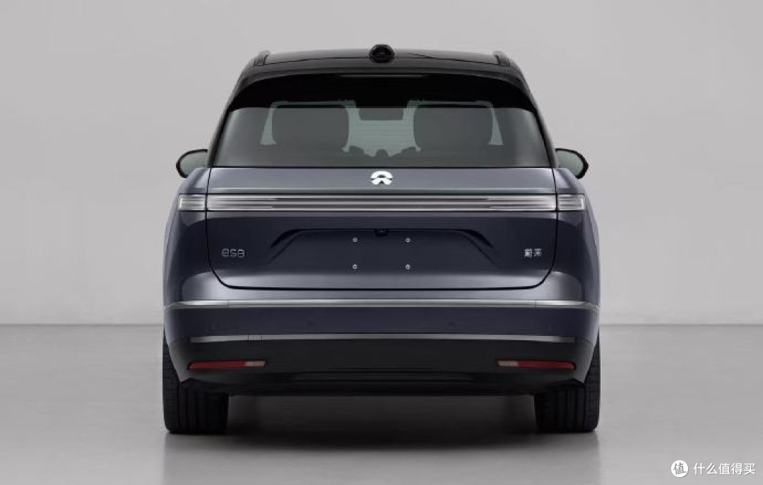 换电快，充电也快！蔚来第三代ES8正式亮相工信部，900V超充快换_新能源车_什么值得买