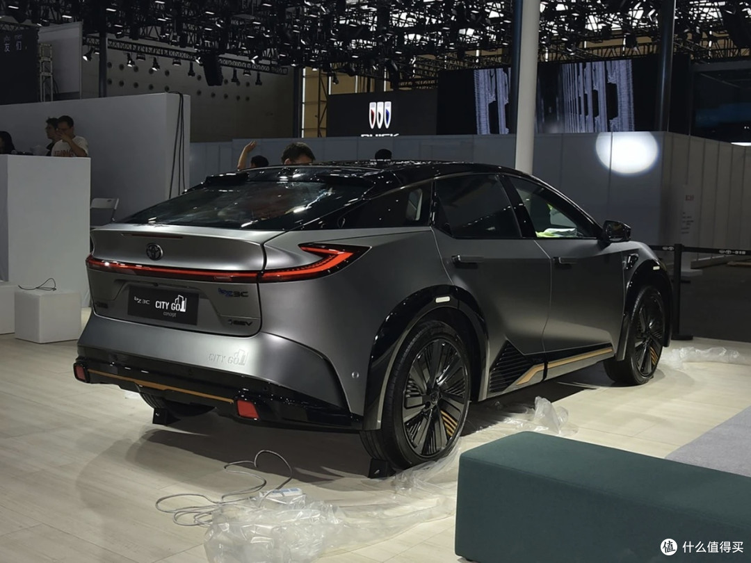 丰田bZ5，12万级纯电中型SUV，诚意拉满！_新能源车_什么值得买