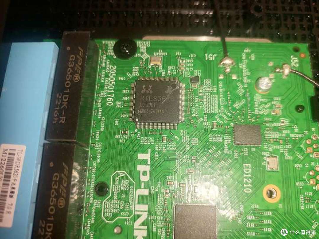TP-LINK WDR5620 V7.0/华为WS826 A1畅享版路由器拆机对比_路由器_什么值得买