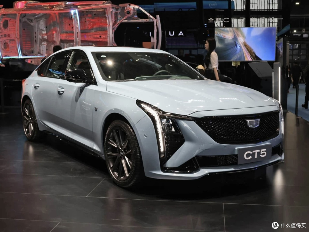 豪华家轿跌至18万，长近5米，配纵置2.0T+10AT+后驱，比电车划算_轿车_什么值得买