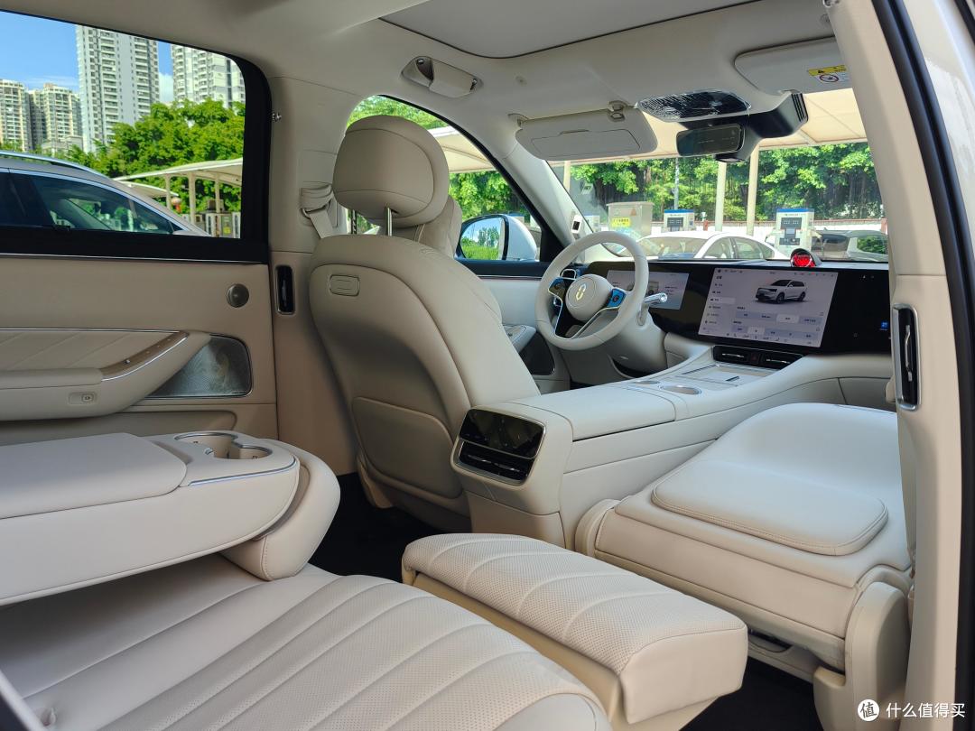 58天狂飙3万辆，问界M8如何让BBA车主集体倒戈？_新能源车_什么值得买