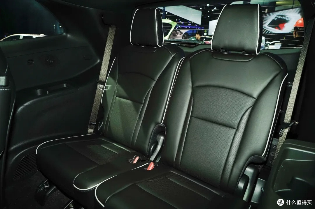 18万买“凯迪拉克XT6”，配2.0T+9AT+7座，连静音都是深海级_中大型SUV_什么值得买