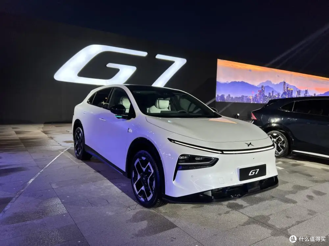 说实话比小米有性价比？！“全球首款L3级算力AI汽车”小鹏G7上市_新能源车_什么值得买