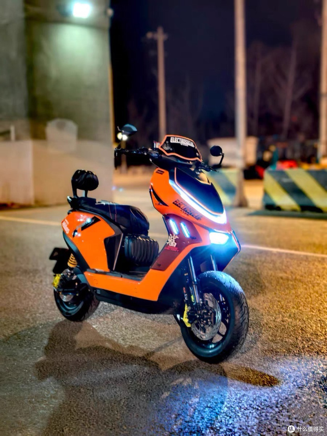 ZEEHO极核AE5i Pro：科技感十足的电动自行车_电动车_什么值得买