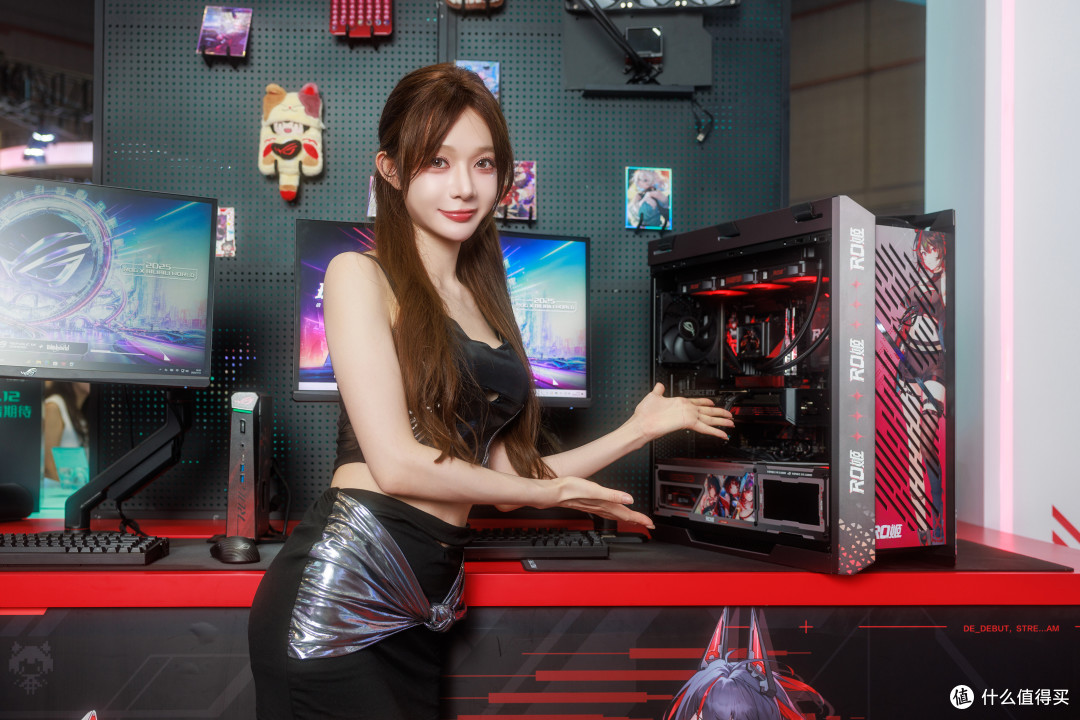 华硕ROG×初音未来全家桶空降BW2025！ROG和初音未来联名产品推出_主板_什么值得买