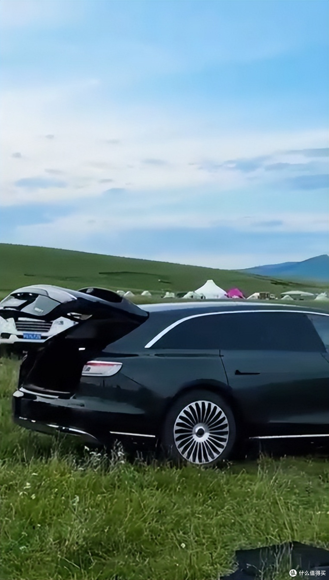 享界S9T无伪装路测视频曝光，鸿蒙智行首款旅行车享界S9T亮相草原_新能源车_什么值得买