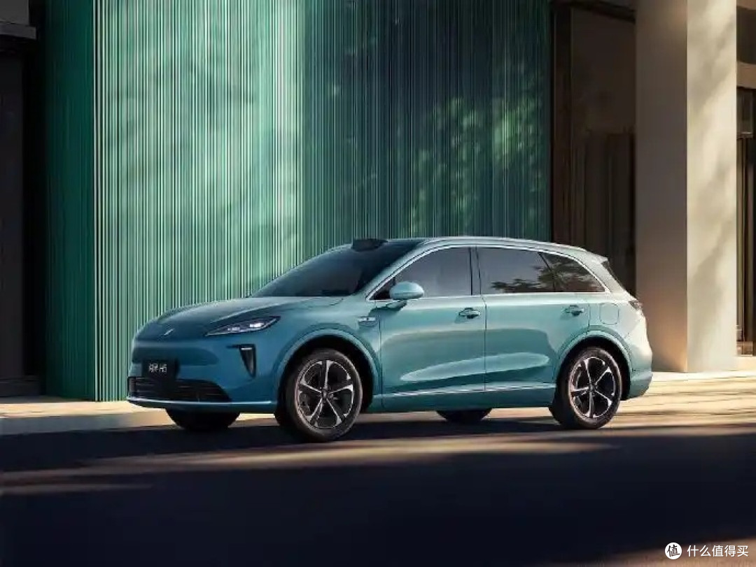 鸿蒙智行“尚界”H5，15W元级别入门SUV，余承东：天花板级体验_新能源车_什么值得买