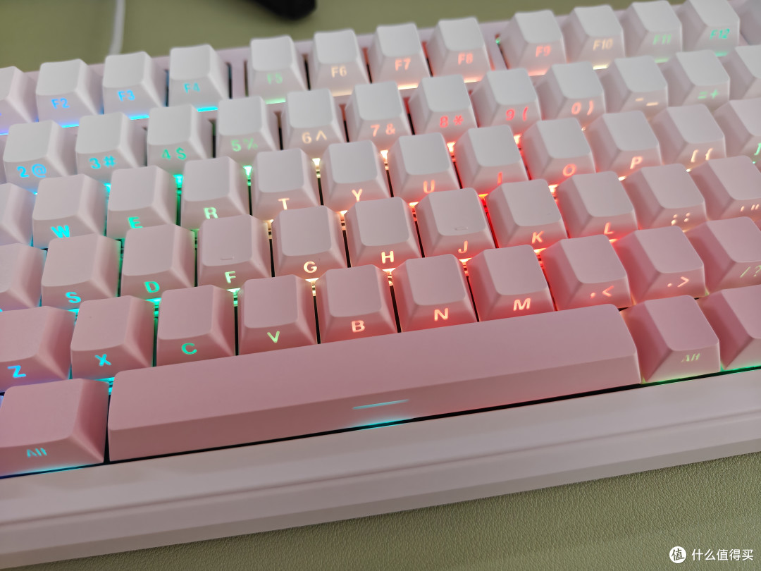 迈从K99V2机械键盘，蜜桃粉色，琉光冰淇淋轴评测体验_键盘_什么值得买