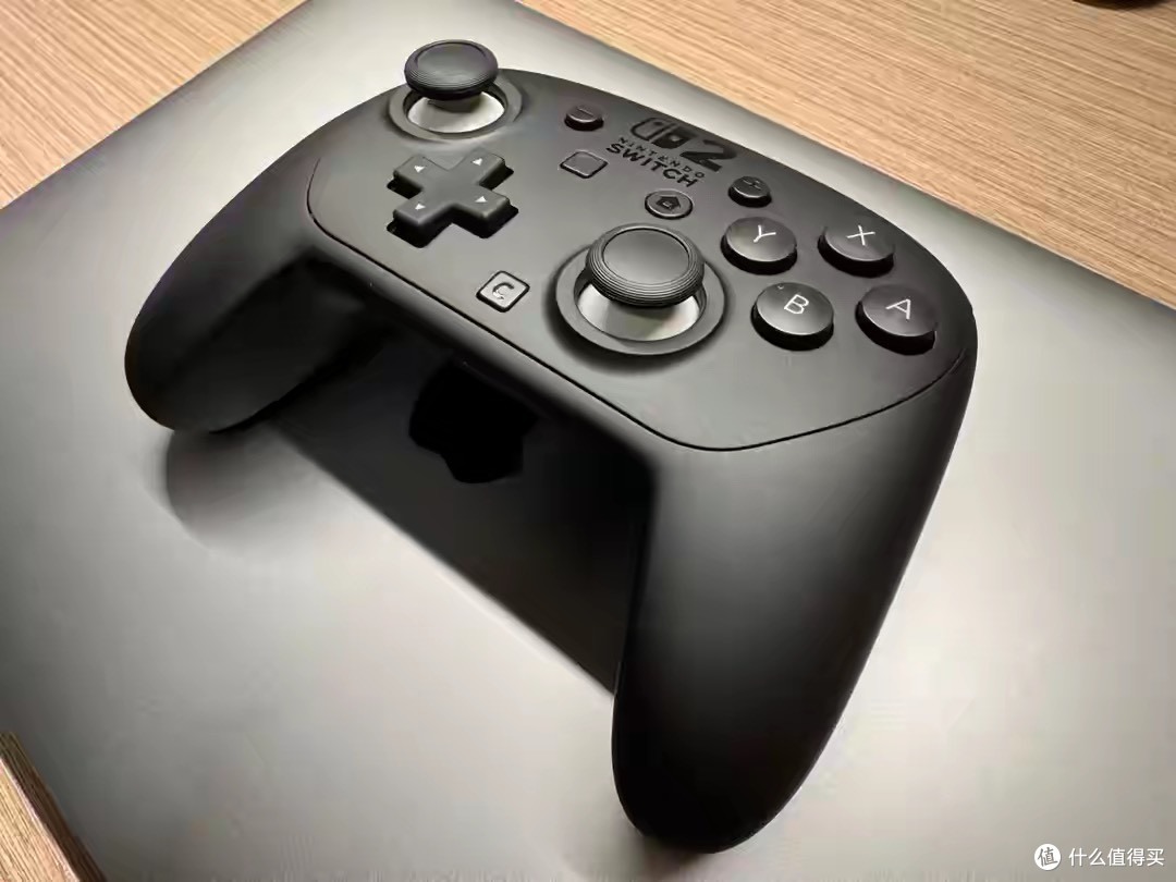 Switch 2 Pro手柄深度体验——NS2最值得入手的配件_游戏手柄_什么值得买
