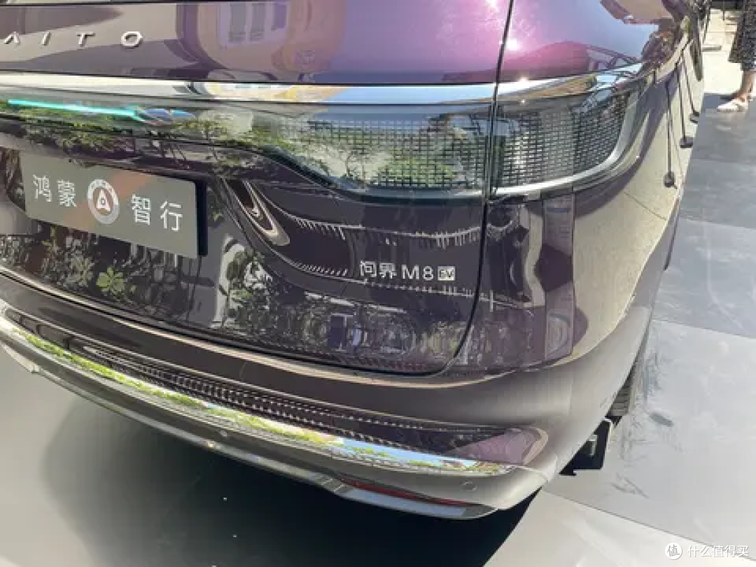 问界M8纯电版实车！预售37.8万起，最高续航705公里，8月上市_新能源车_什么值得买