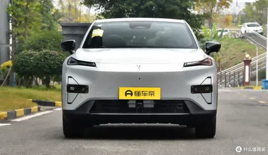 全面对比新款深蓝S05和吉利银河E5，家用用车该选哪一款？_SUV_什么值得买