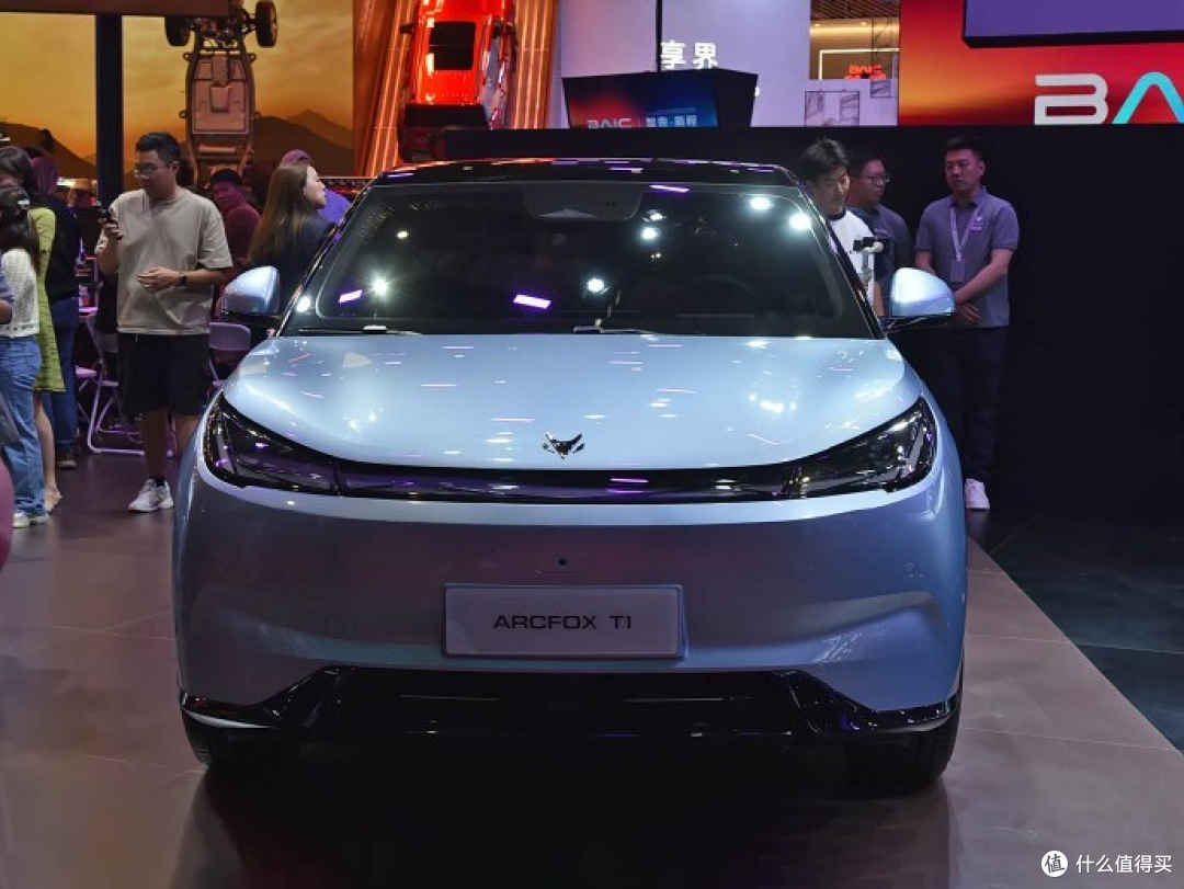 A0 级？2770轴距？北汽极狐 T1 官方首秀，8月下旬预售_新能源车_什么值得买