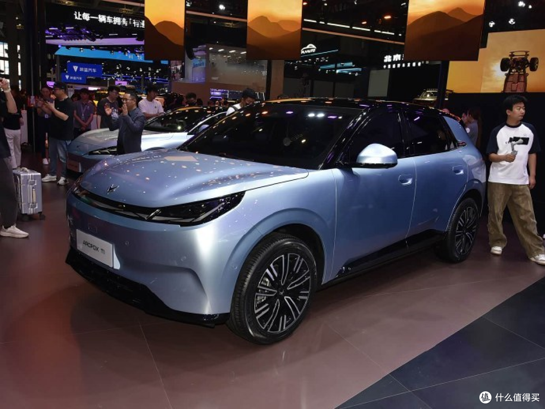 A0 级？2770轴距？北汽极狐 T1 官方首秀，8月下旬预售_新能源车_什么值得买