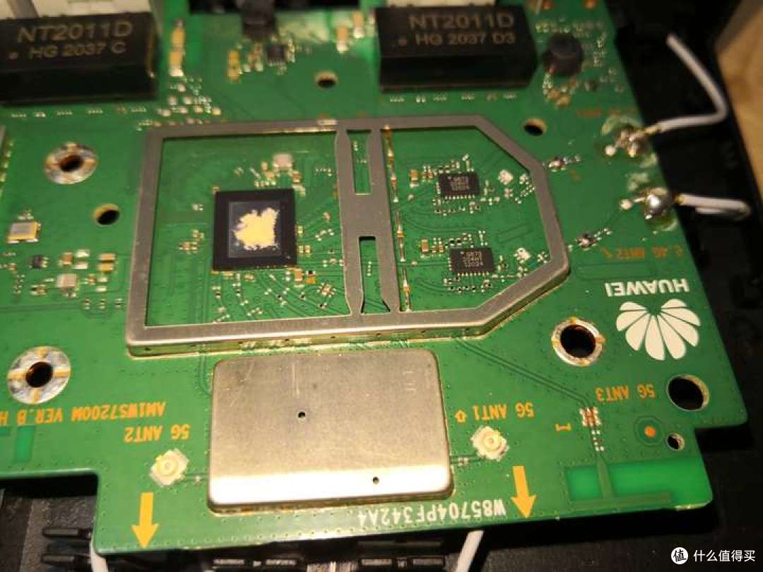 华为AX3 Pro凌霄版WS7200拆机：日用路由器竟为偷偷领先受害者？_路由器_什么值得买