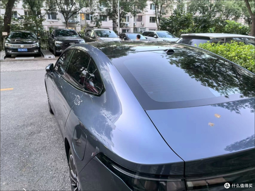 特斯拉Model YL：家庭出行的新选择_新能源车_什么值得买