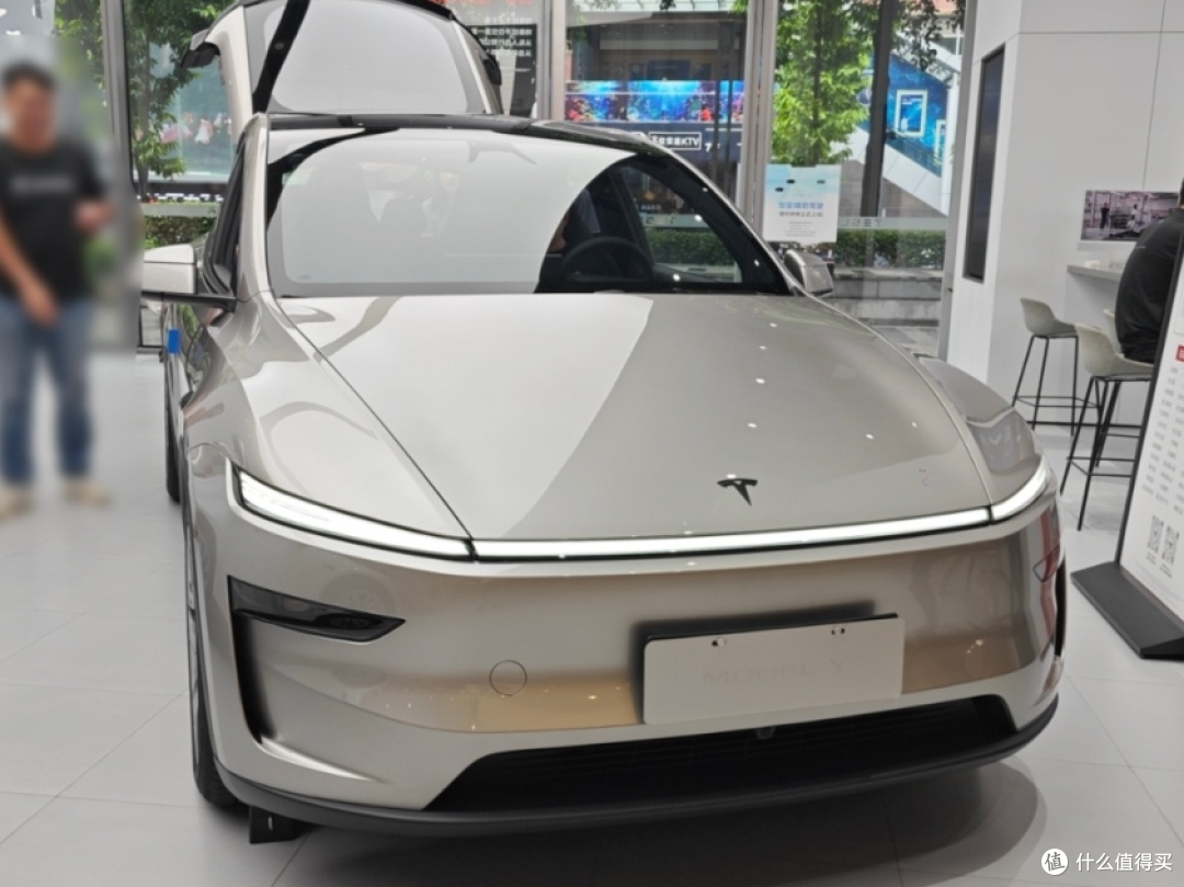 特斯拉Model YL：豪华车新选择_新能源车_什么值得买