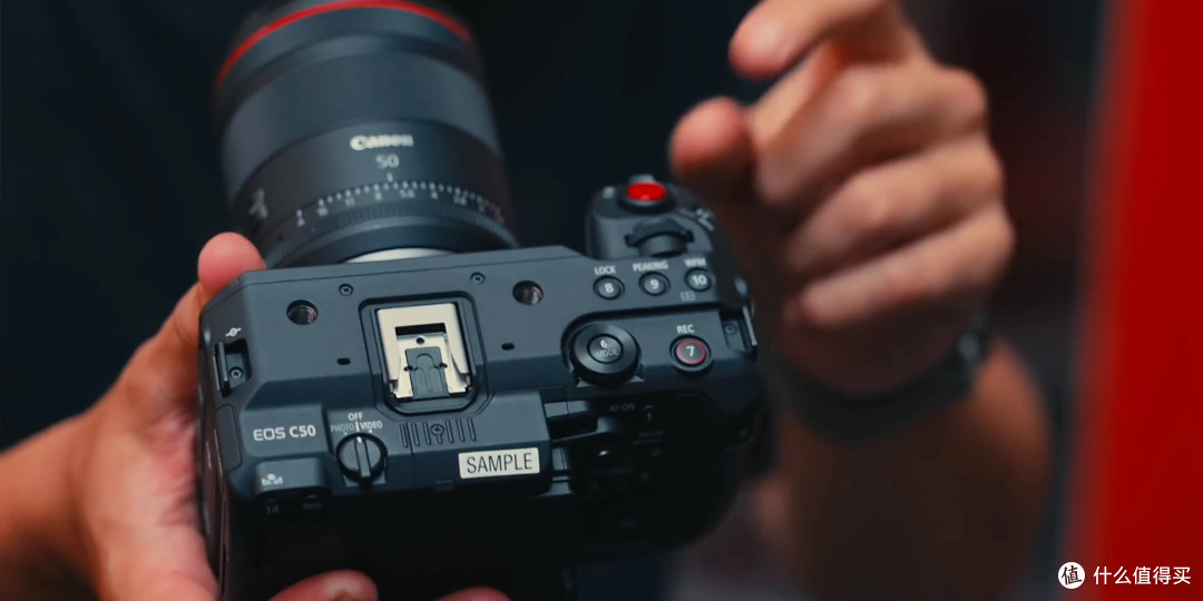 提前看！上手佳能新品EOS C50电影机_专业摄像机_什么值得买