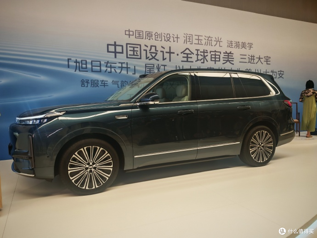 吉利银河M9与乐道L90一决高下？5.2米巨无霸SUV仅17.38万起！_SUV_什么值得买