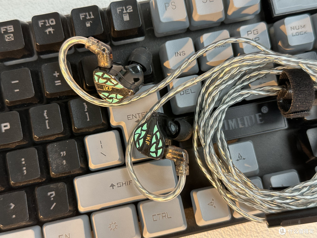 高解析力有线电竞耳机iKF 夜祭强势袭来，全文干货不看必后悔！_游戏耳机_什么值得买