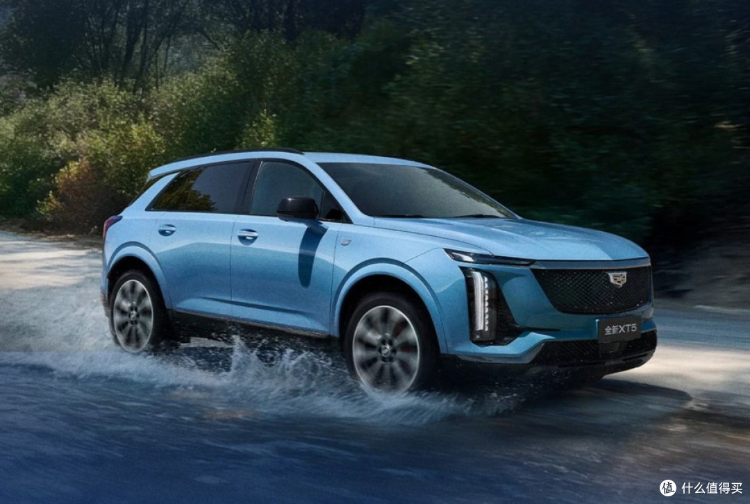 23.49 万起就能买！2026 款凯迪拉克 XT5 上市，配置升级还标配四驱_中型SUV_什么值得买