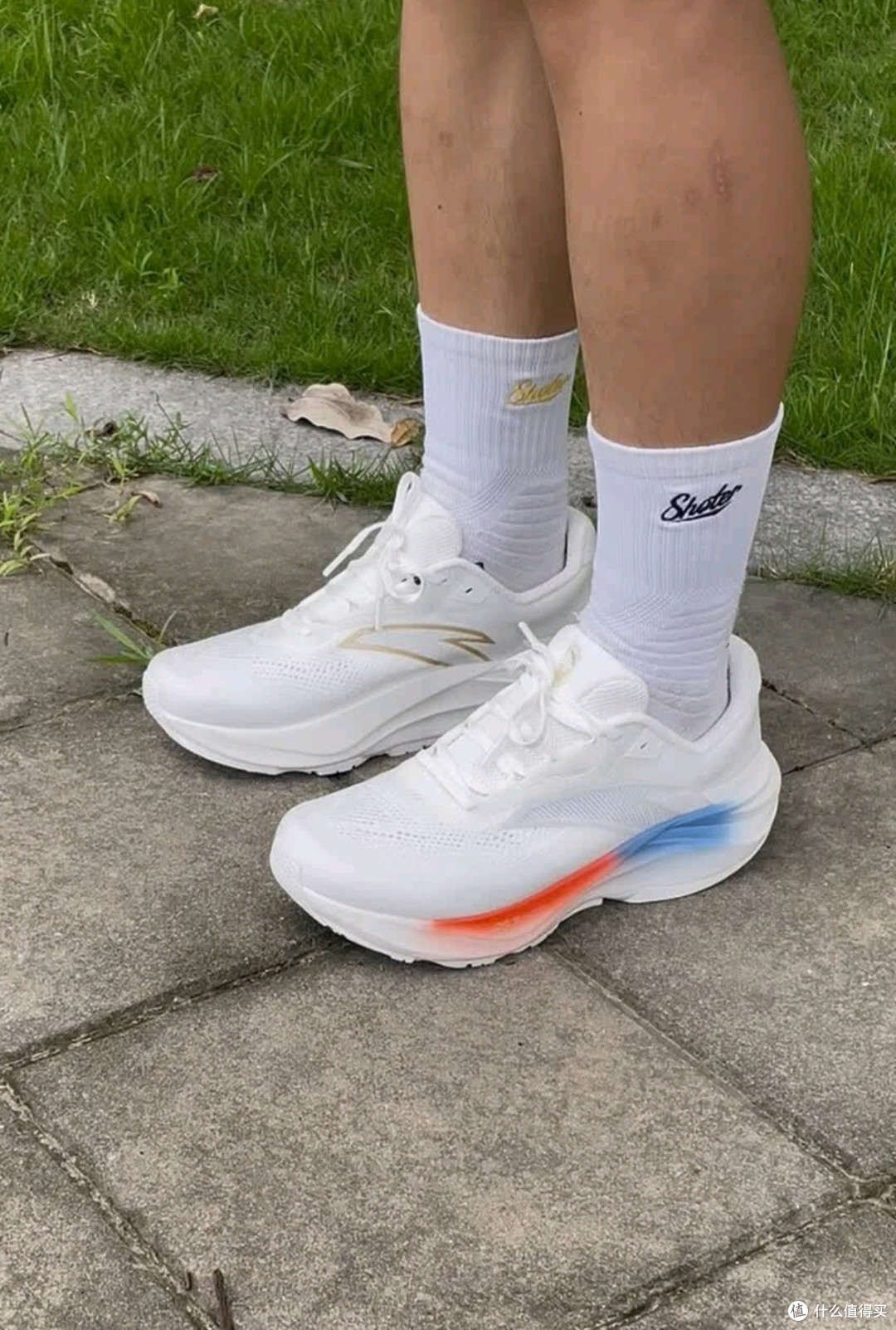 安踏冠军4Plus，我的跑步搭子_跑鞋_什么值得买