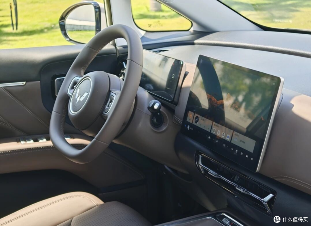 比奥德赛还长！五菱星光730静态体验：15万市场唯一中型MPV_MPV_什么值得买