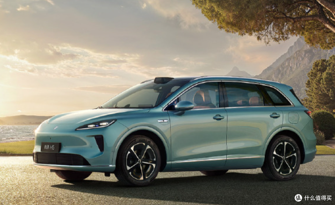 15.98万！鸿蒙智行低价车型——尚界H5发布，德系底盘+华为ADS4！_新能源车_什么值得买