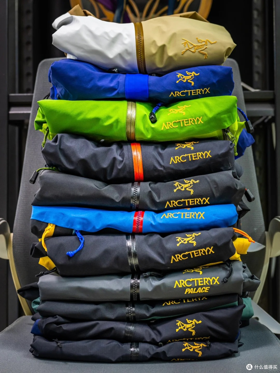 Arc'teryx Alpha SV：为何它成为极端环境下的终极装备选择？_冲锋衣_什么值得买