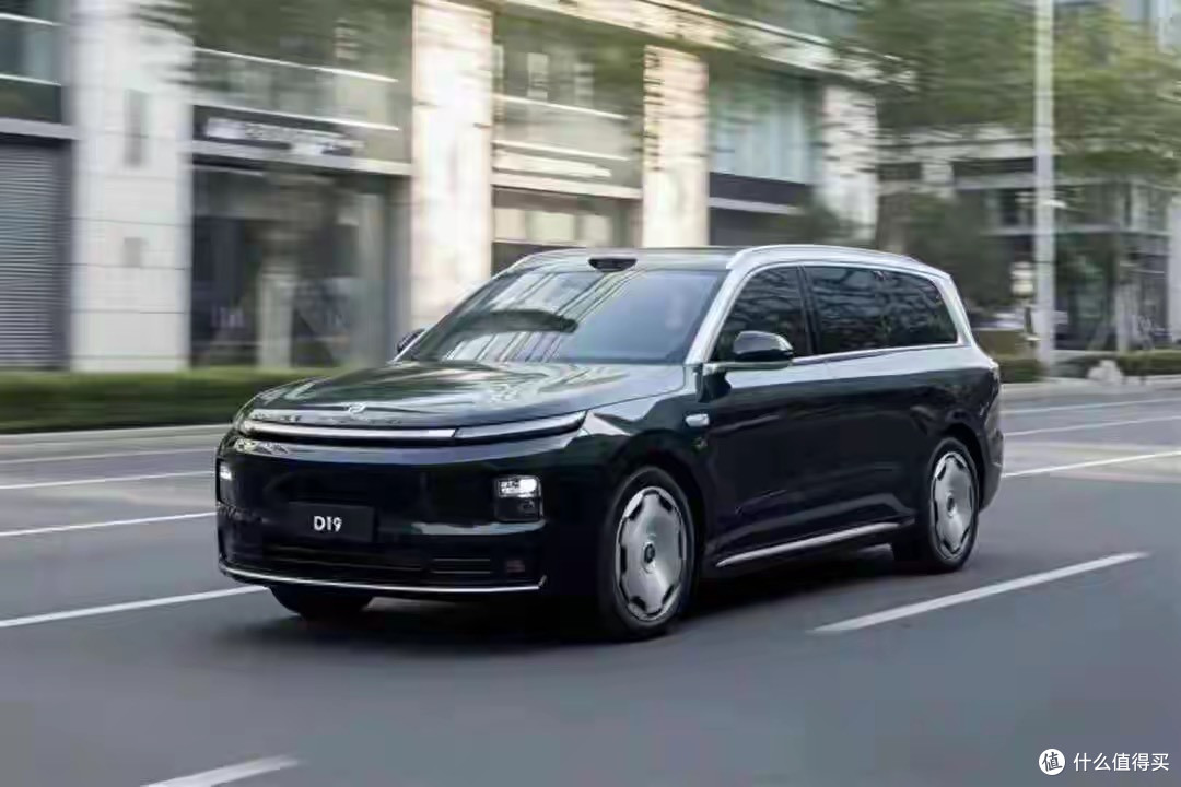 25万杀疯了！零跑D19亮相，全尺寸SUV要掀理想问界的桌子？_新能源车_什么值得买