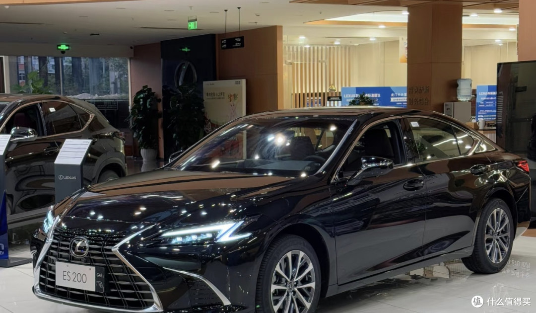 2025款雷克萨斯ES200购车成本解析_轿车_什么值得买