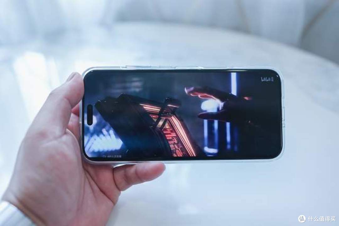 荣耀Magic8 Pro全面评测，AI手机创新带来极致科技体验_安卓手机_什么值得买