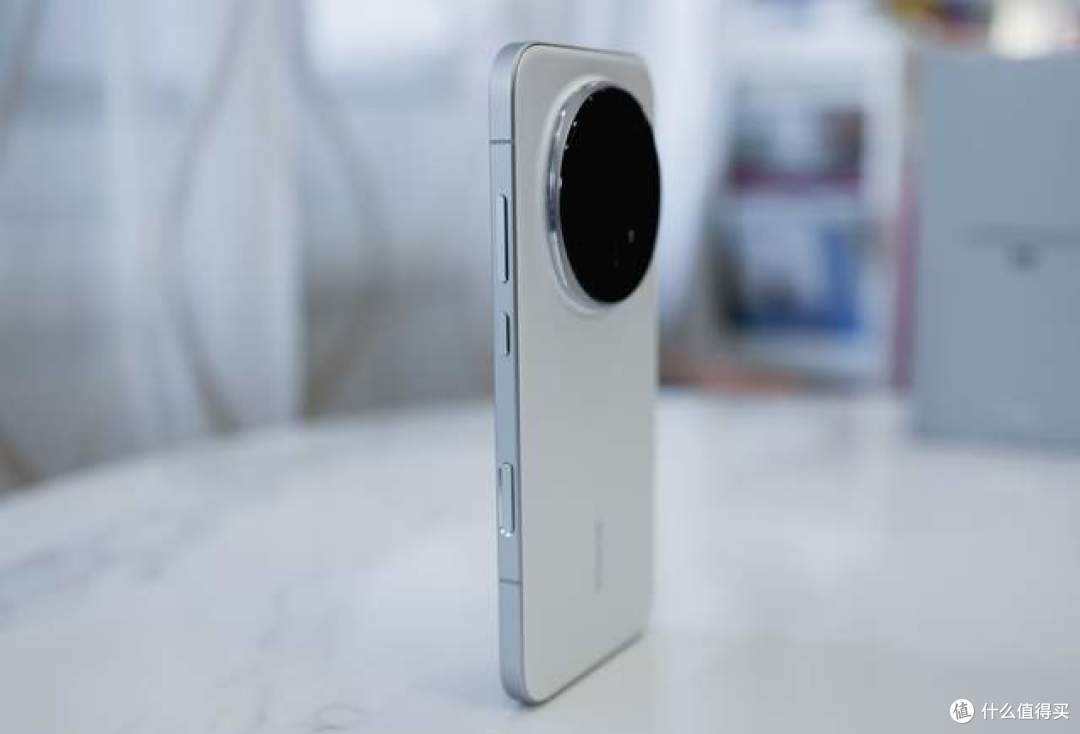 荣耀Magic8 Pro全面评测，AI手机创新带来极致科技体验_安卓手机_什么值得买