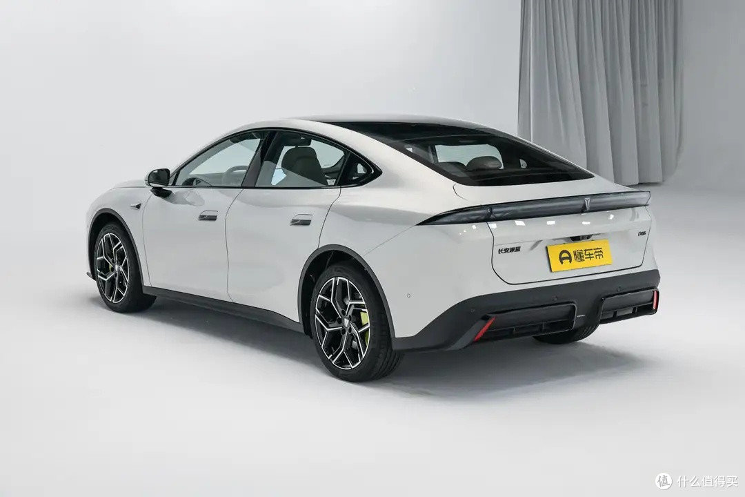 深蓝L06预售开启 15万元内轿跑_新能源车_什么值得买