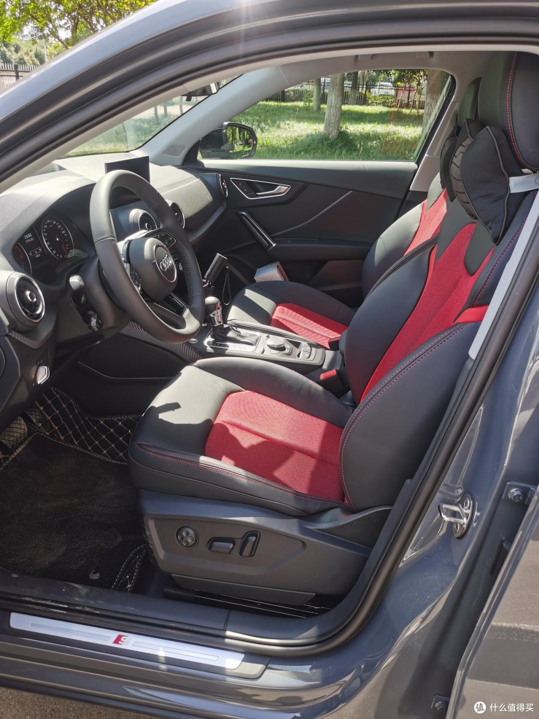 汽车好物怎么买，奥迪Q2L灵活驾驶体验_车用座垫_什么值得买